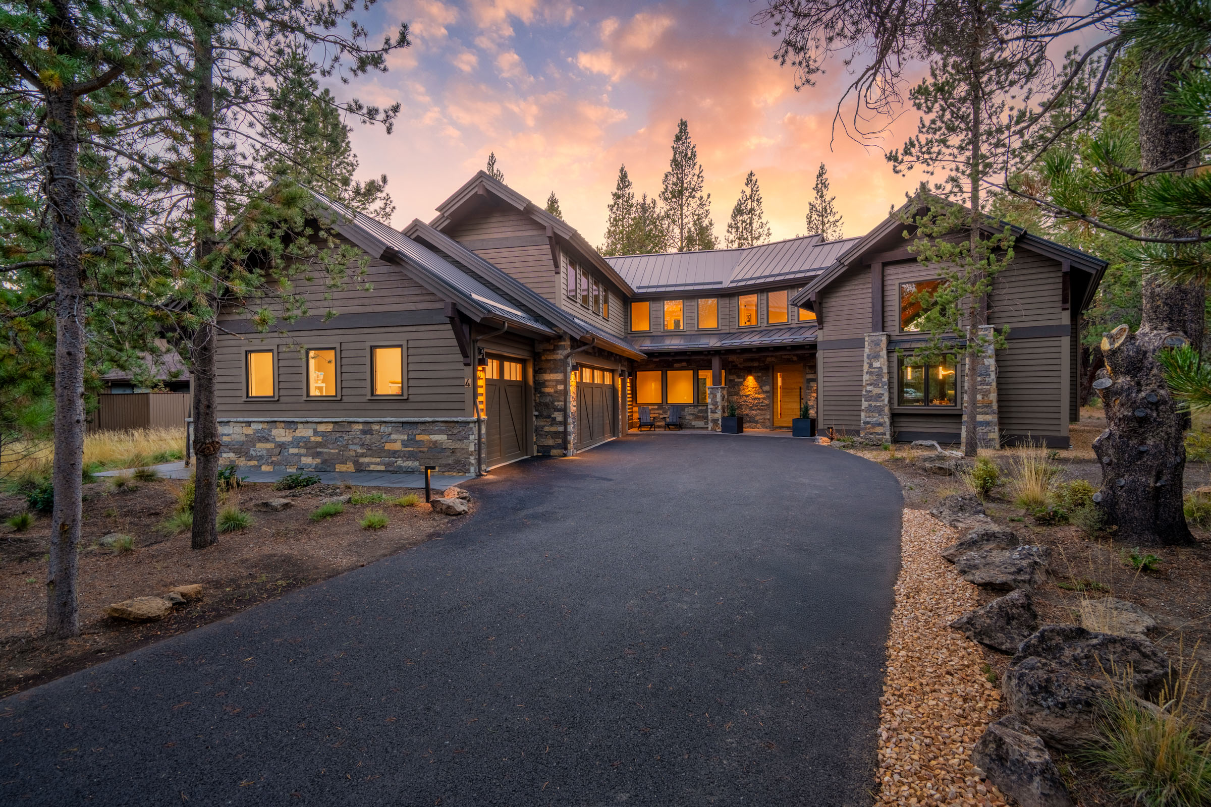 Alpine Lodge at Sunriver – A Modern Rustic Escape